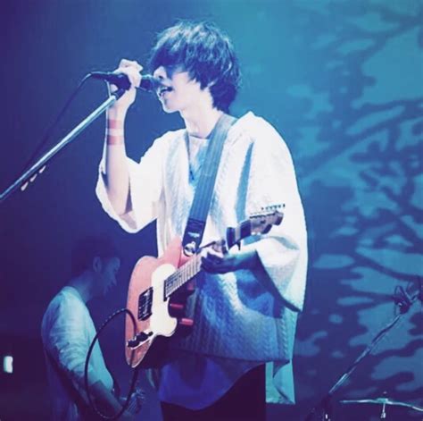 米津玄师 一位会画画、唱歌、作曲、编舞的鬼才 哔哩哔哩