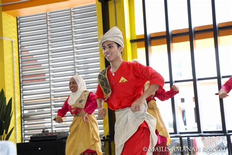 Lawatan Pengerusi Mara Ke Unikl Mitec Johor Bahru Galeri Mara