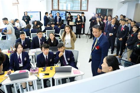 21 р сургууль хамгийн орчин үеийн ухаалаг ангитай боллоо