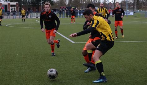 Edip Biberoglu Schiet Ofc Naast Laagvlieger De Meern Het