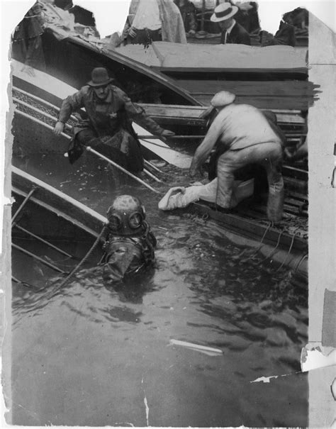 Ss Eastland Ship Wreak Chicago River 1915