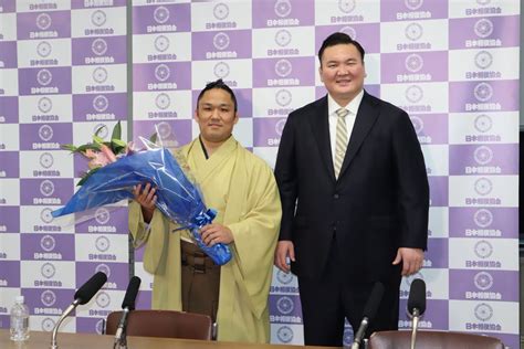 宮城野部屋miyaginohakuho Sho On Twitter 引退記者会見 石浦改め間垣襲名し親方になり 宮城野部屋で頑張り