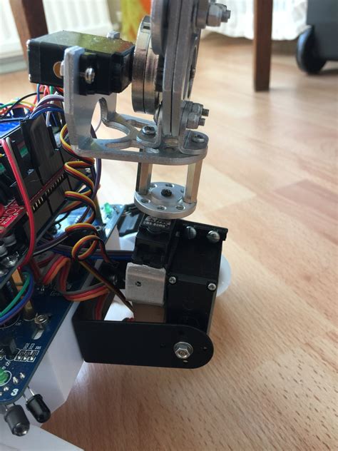 Dagu Rover 5 Selfmade Rf24l Remote Control And Now With Gripper Robotics Arduino Forum