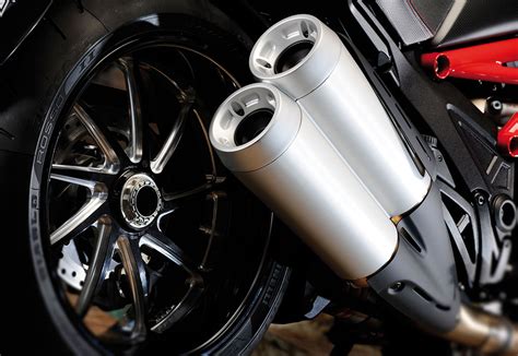 Sostituzione Dello Scarico Della Moto Quando è Possibile