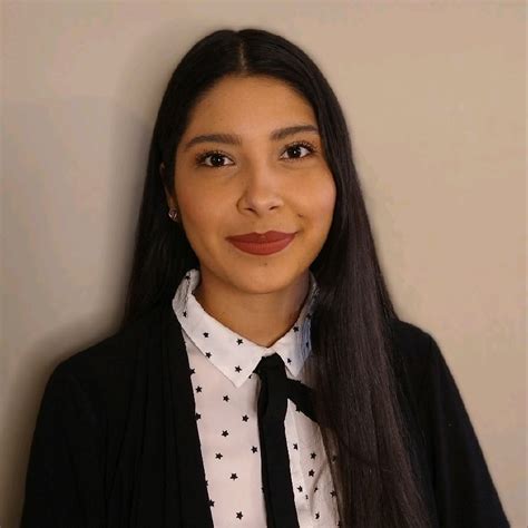 Sofia Vallejo Leasing Consultant Capstone On Campus Management Llc