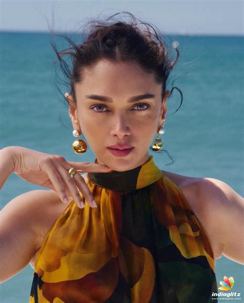 Aditi Rao Hydari Photos Tamil Actress Photos Images Gallery Stills And Clips