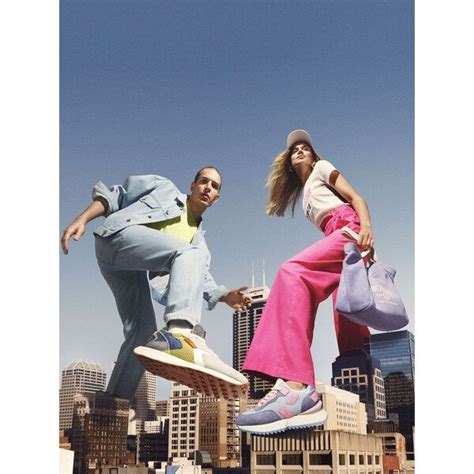 Big Star Womans Sports Shoes People Poses Creative Shoes