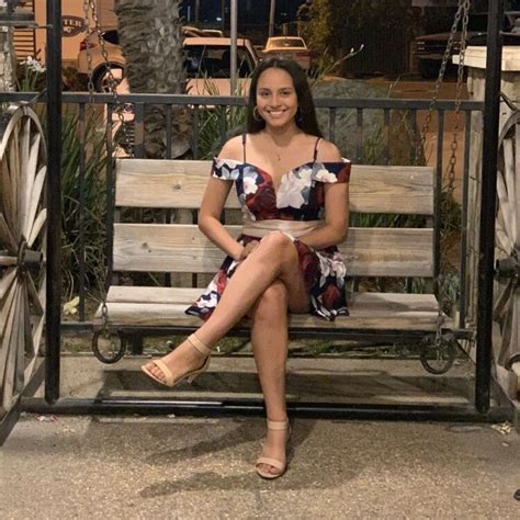 Sammi Maria Feet