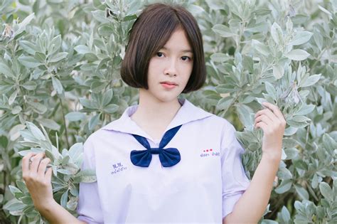 นักเรียนหญิง ม ต้นผมสั้น ใสๆ นักเรียนไทย น่ารักที่สุดในโลก
