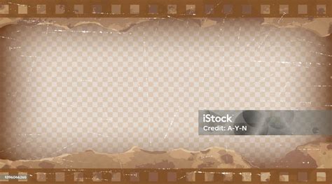 투명한 배경에 오래된 갈색 시네마틱 프레임 긁힌 빈티지 비디오 또는 사진 테이프 그런 지 패턴이있는 복고풍 스타일의 3d 사실적인 화면 골동품 슬라이드 템플릿 벡터 카드