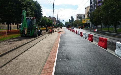 «Київавтодор показав як тривають ремонти доріг по місту Вечірній Київ