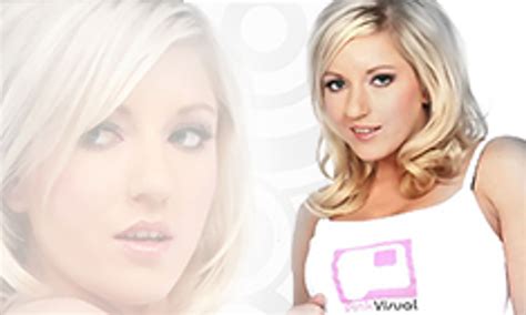 Kylee Reese Spends Valentines In Vegas For Pink Visual Avn