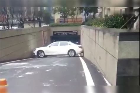 你先别问怎么办，给你50块，怎么开的再开一遍我看看