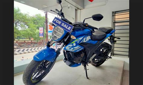 GIXXER NAKED 250 Suzuki Motorcycle