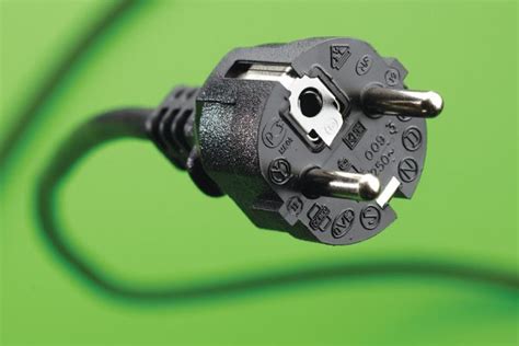 Universal Sockets Are Unsafe Heres Why Electronic Products TechnologyElectronic Products