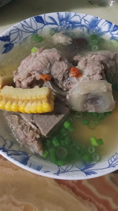 【美味营养的脊骨汤的做法步骤图，怎么做好吃】123涵涵麻麻下厨房