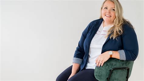 Does Reporting Structure Matter