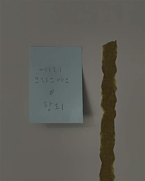 마담주 과일이 아닌 것을 기록하는 일은 배신이 아닐까 생각한 적이 있다 나는 과일 얘기말고도 할 이야기가 많은데 라고 생각했지만 안 맞는 옷을 입은 것처럼 보이지 않을까