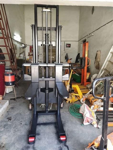 Mild Steel Manual Fork Stacker For Material Handling At ₹ 45000piece In Ahmedabad Mild Steel Manual Fork Stacker For Material Handling At ₹ 45000piece In Ahmedabad