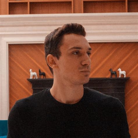 Семейни констелации и системна терапия с Надежда Димитрова психолог On Reels Facebook