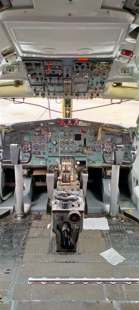 Abandoned Boeing 727 Cockpit Raviation