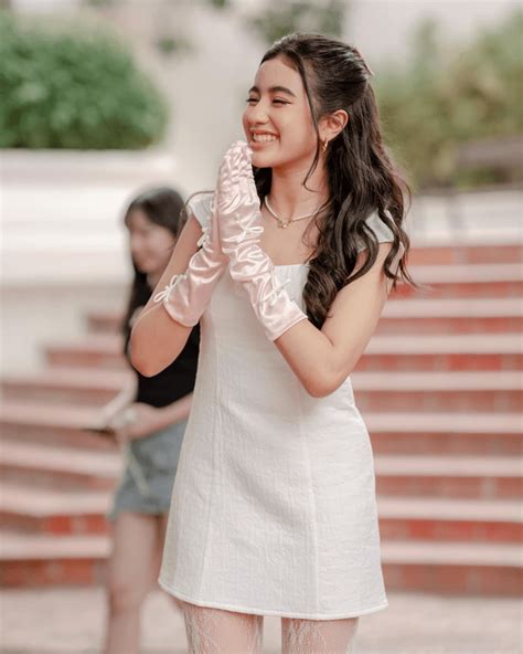 មួយឈុតនេះ ព្រះនាងតូច ជេនណា ស្រស់ស្អាតបែបទាន់សម័យថ្លៃថ្នូរ មើលពីប្លង់ណាក៏មិនទាស់ Khmerload