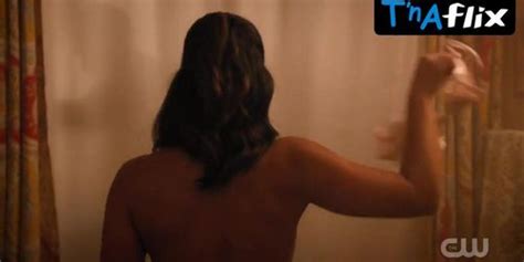 Gina Rodriguez Underwear Scene In Jane The Virgin Tnaflix Com