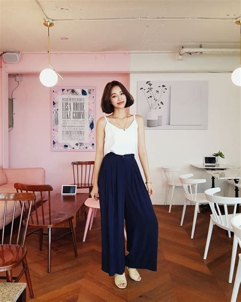 เซ็กซี่แบบมีสไตล์ กับ ไอเดียแมทช์ กางเกงขายาว แต่งให้ดู สไตล์แฟชั่นเกาหลี สไตล์แฟชั่น แฟชั่น