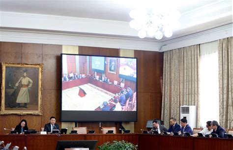 Үндсэн хуулийн цэцийн 4 дүгээр дүгнэлтийг хэлэлцлээ