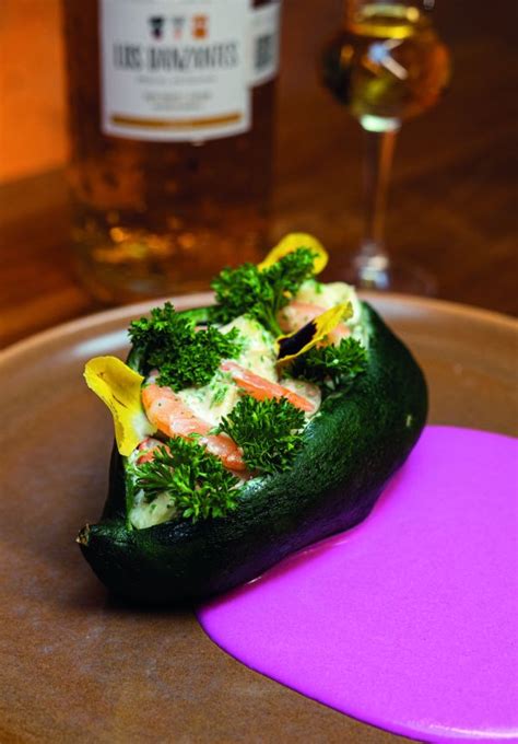 Este Festival De Chiles Rellenos De México Tiene Mucho Más Que Chiles En Nogada En Uno De Los