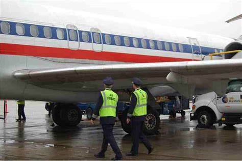 Berapa Lama Pre Flight Check Dilakukan Di Penerbangan Komersial Dan Apa Saja Yang Diperiksa