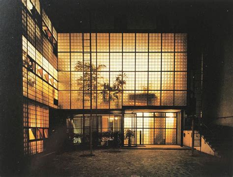 Glass Block Architecture — The Millie Vintage Em 2024 Arquitetura