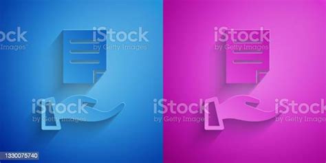 파란색과 보라색 배경에 격리 된 종이 컷 하우스 계약 아이콘 계약 생성 서비스 문서 형성 응용 프로그램 양식 구성 종이 아트 스타일 벡터 3차원 형태에 대한 스톡 벡터 아트