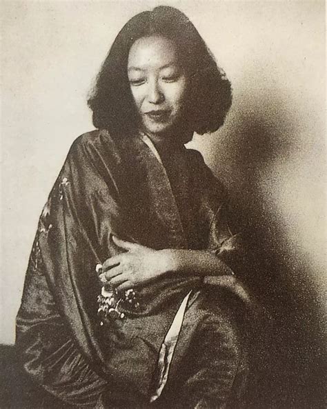 张爱玲：她被很多人爱，又与她有什么相干？凤凰网