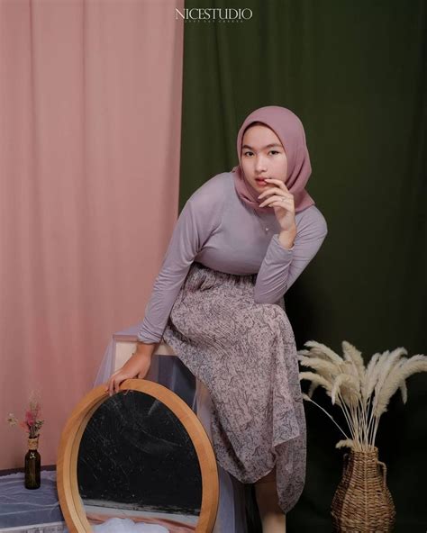 Pin Di Jilbab Cantik