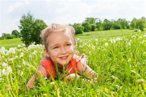Barefoot Girl On Grass Stock Image Image Of Sitting 26092441
