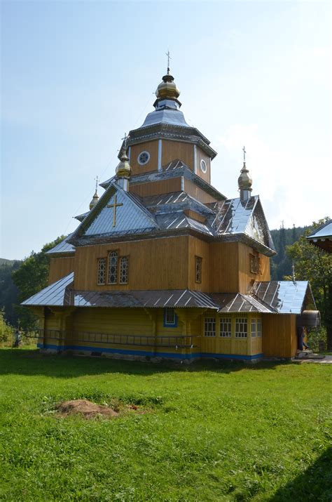 Церква Святого Архистратига Михаїла Лужки