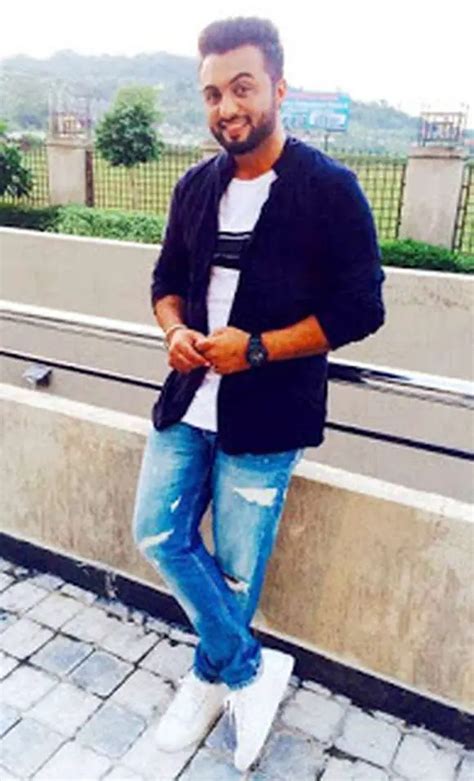 Aarshdeep Singh Benipal Net Worth Affairs Age Height Bio And More