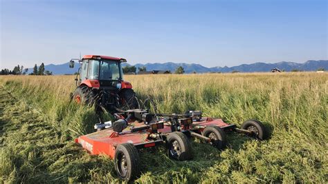 Shuttle Shift Vs Hst Which Transmission Is Best For Your Tractor Backyard Corner