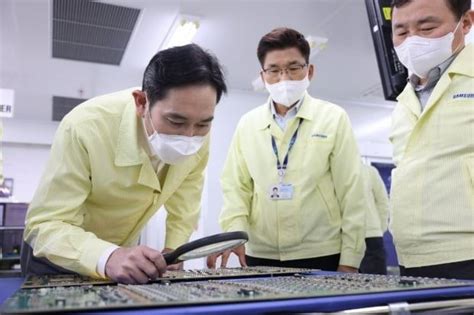 이재용 삼성 회장의 인적 네트워크 비즈 잇단 굵직한 성과···이번엔 등산 세일즈 사이렌스