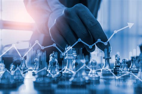 책상에서 그래프로 체스를 두는 사업가의 디지털 합성 이미지 경쟁에 대한 스톡 사진 및 기타 이미지 경쟁 그래프 기업 비즈니스 Istock