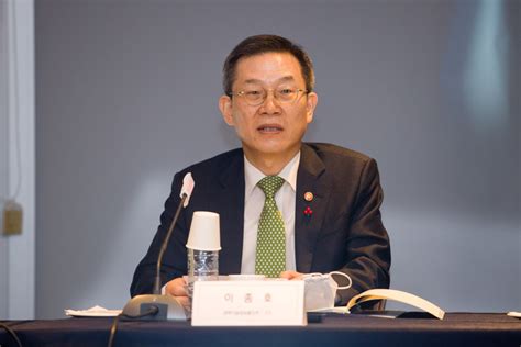 딥테크 유니콘 기업 2027년까지 10개 창출…민관이 함께 기초ㆍ원천 연구개발 성과 고도화 대한경제
