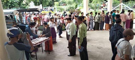 ရွှေဘိုမြို့၌ အခြေခံစားသောက်ကုန်များ သက်သာသောဈေးနှုန်းဖြင့် ရောင်းချပေး Information And Public