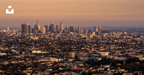 언덕 꼭대기에서 바라본 도시 풍경 사진 Unsplash의 무료 로스앤젤레스 이미지