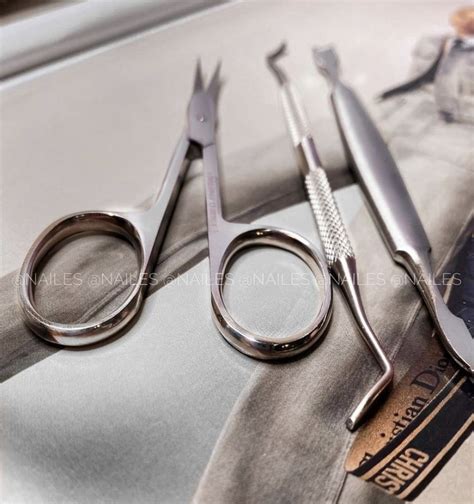 Пин от пользователя Natalia Bresskaya на доске Дизайн ногтей Маникюр Ногти Маникюрные салоны