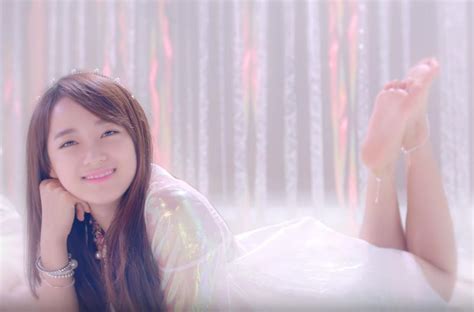 Se Jeong Kims Feet