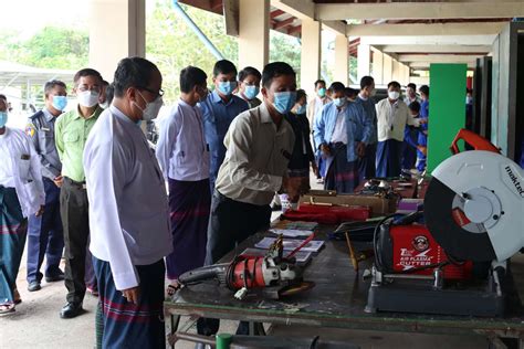 နယ်စပ်ဒေသတိုင်းရင်းသားလူငယ်များ စက်မှုလက်မှုပညာသင်တန်းကျောင်းဘားအံမ