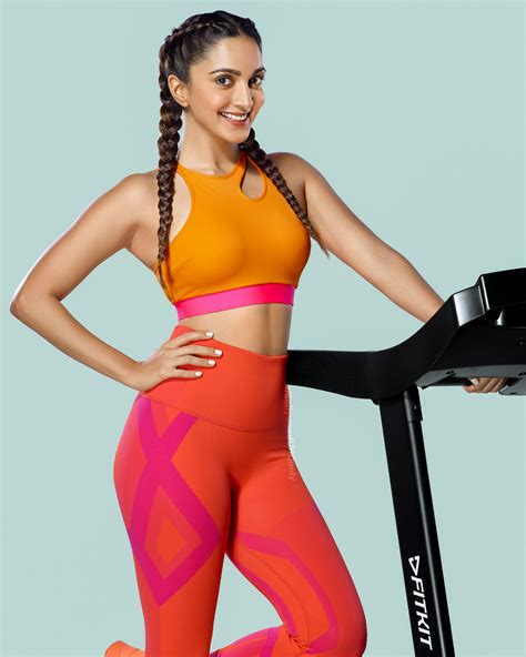 Huma Qureshi 4320x6480 R Bolly Actress Hd