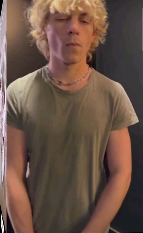 The Driver Era ♡ Primer Amor Austin Moon Precioso