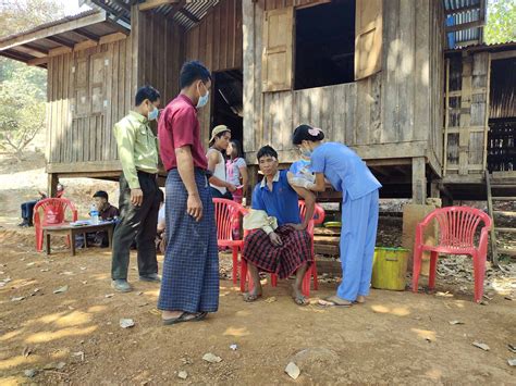 ငဖဲမြို့နယ်အတွင်းရှိ ဝေးလံခေါင်သီသော တောင်ပေါ်ဒေသခံ ပြည်သူများအား ကိုဗစ် ၁၉ရောဂါ ကာကွယ်ဆေး ကွင